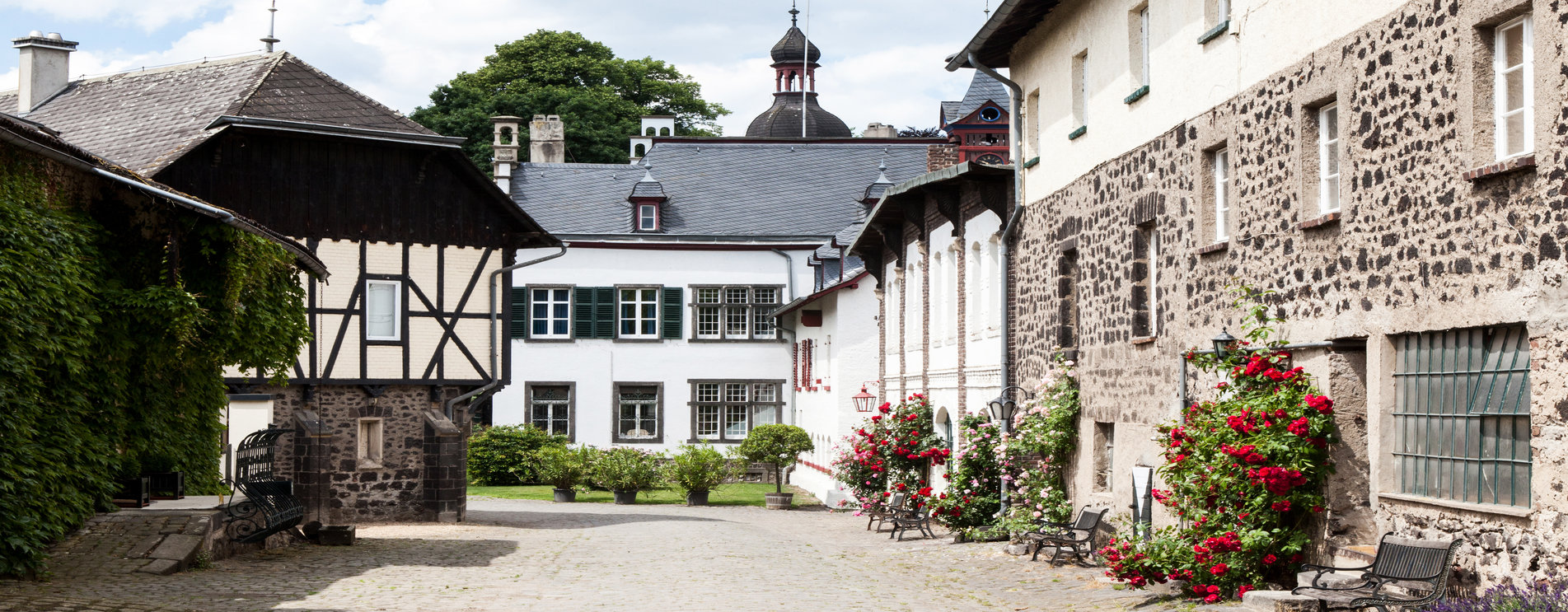 Zentrum der Hochzeitslocation - der Gutshof